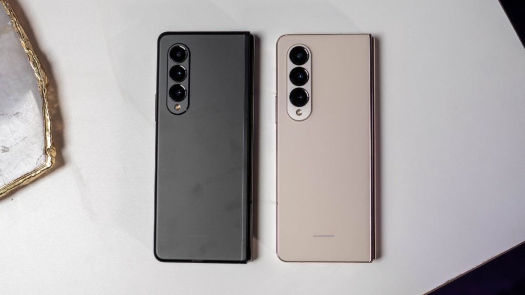 So sánh Samsung Galaxy Z Fold 3 và 4: Đáng để nâng cấp? - SamCafe